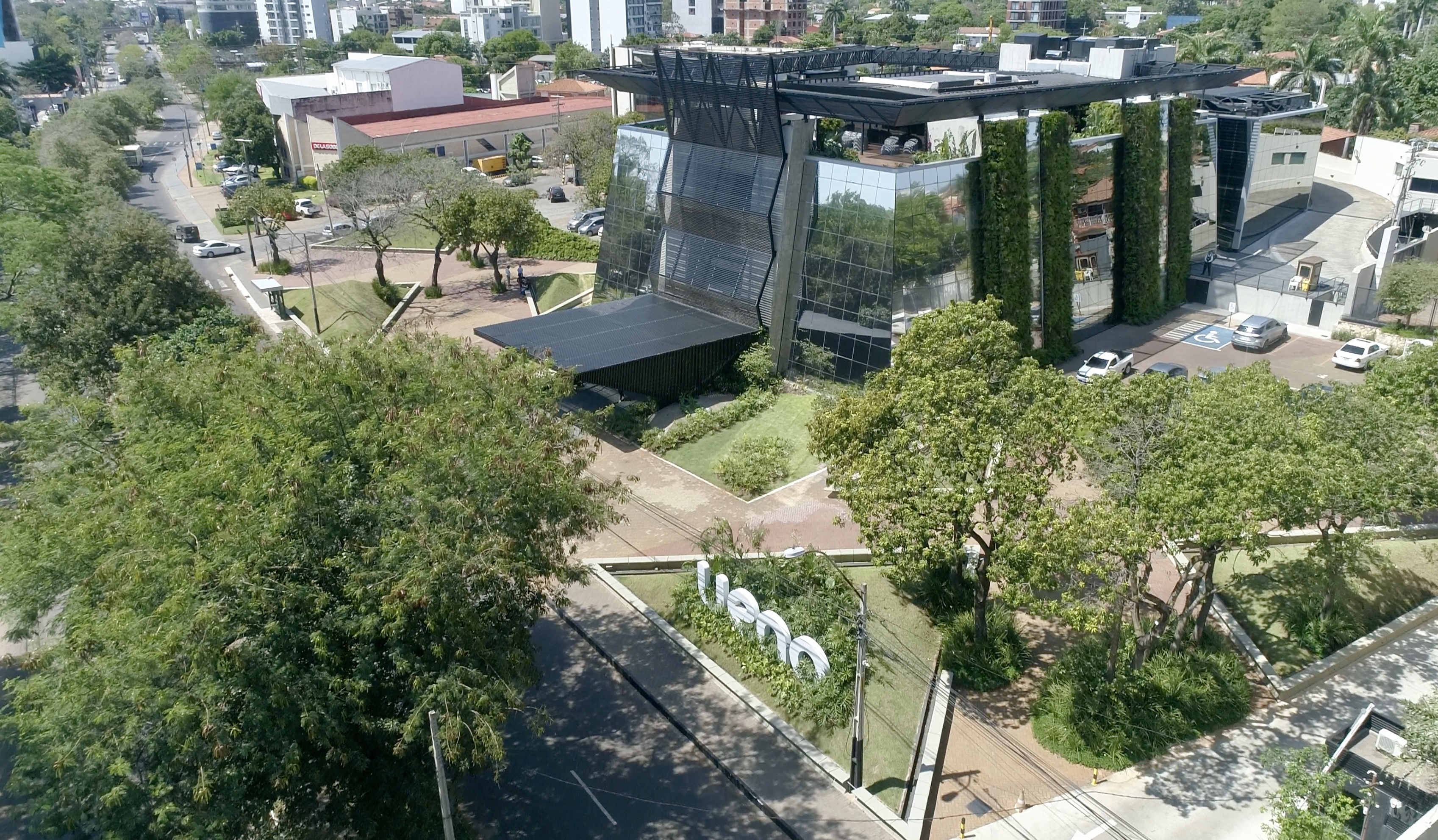 ueno bank se consolida como un pilar de la banca en Paraguay - ueno ...